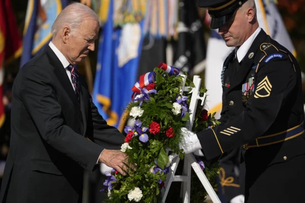 Biden Lays Wreath for Veterans Day at Arlington National Cemetery | NTD