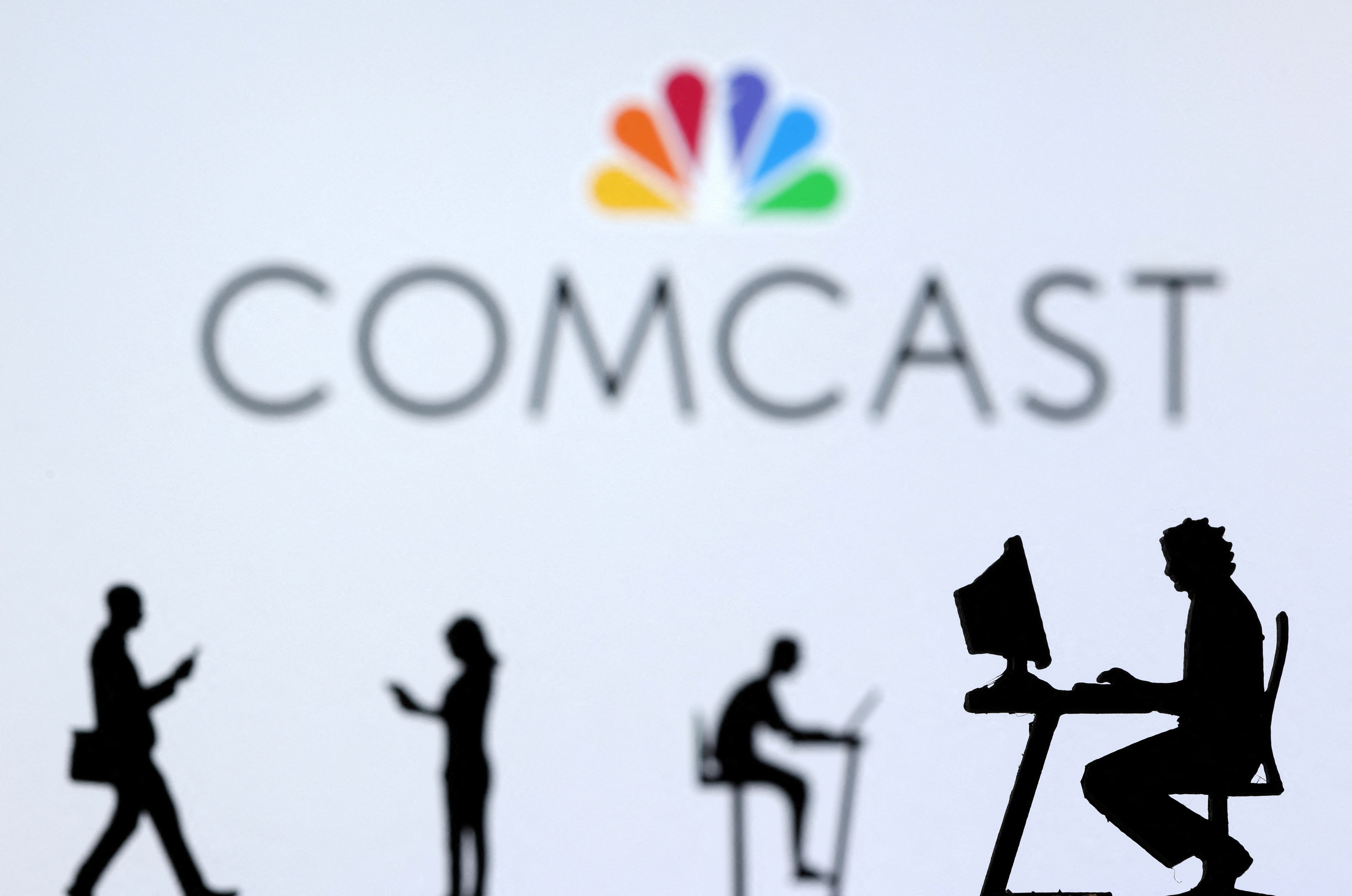 Comcast to Spin Off Some Cable TV Networks as Streaming Dominates | NTD