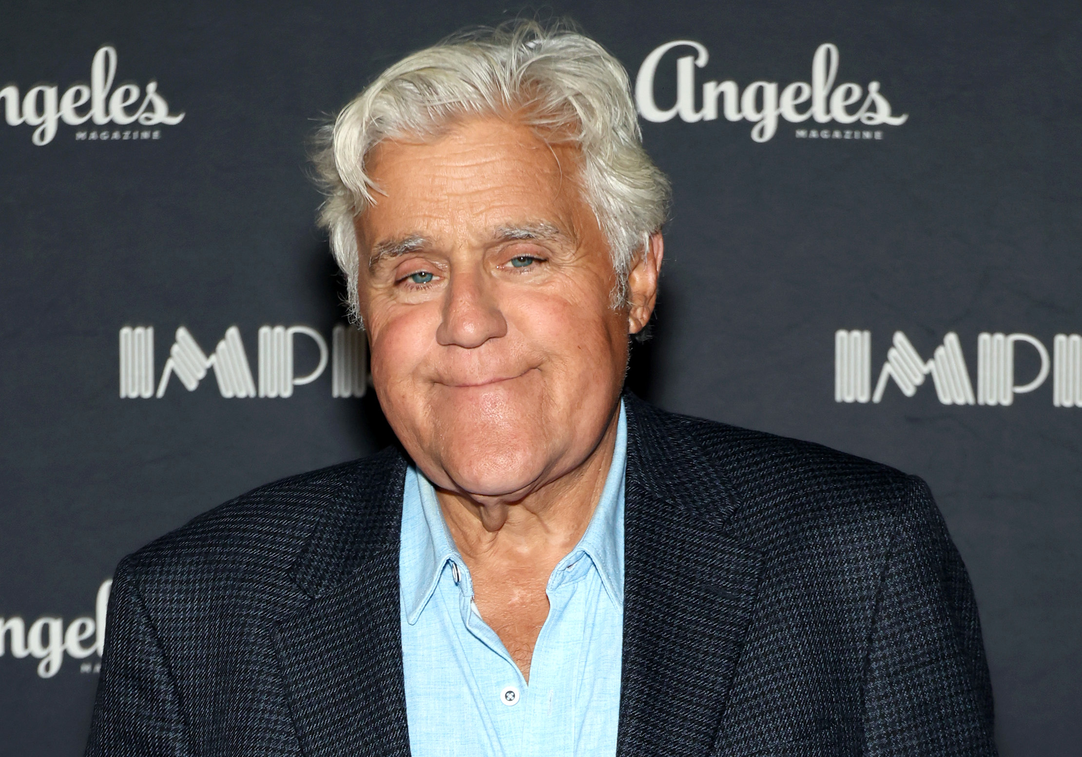Jay Leno ‘All Black and Blue’ After Tripping Down a Hill | NTD