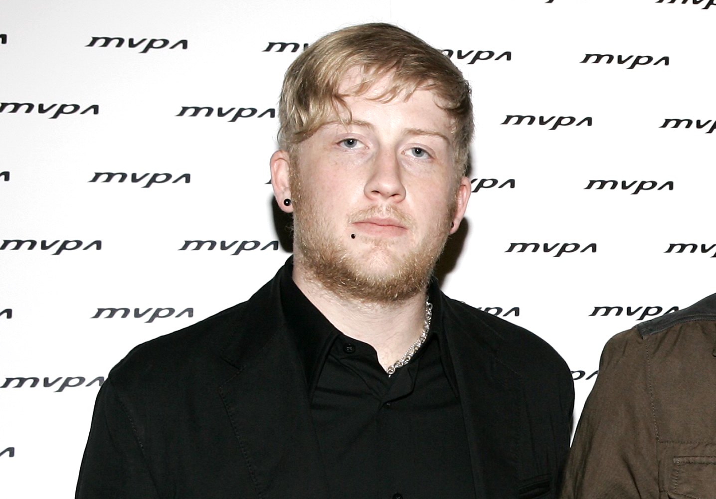 Former ‘My Chemical Romance’ Drummer Bob Bryar Dies at Age 44 | NTD