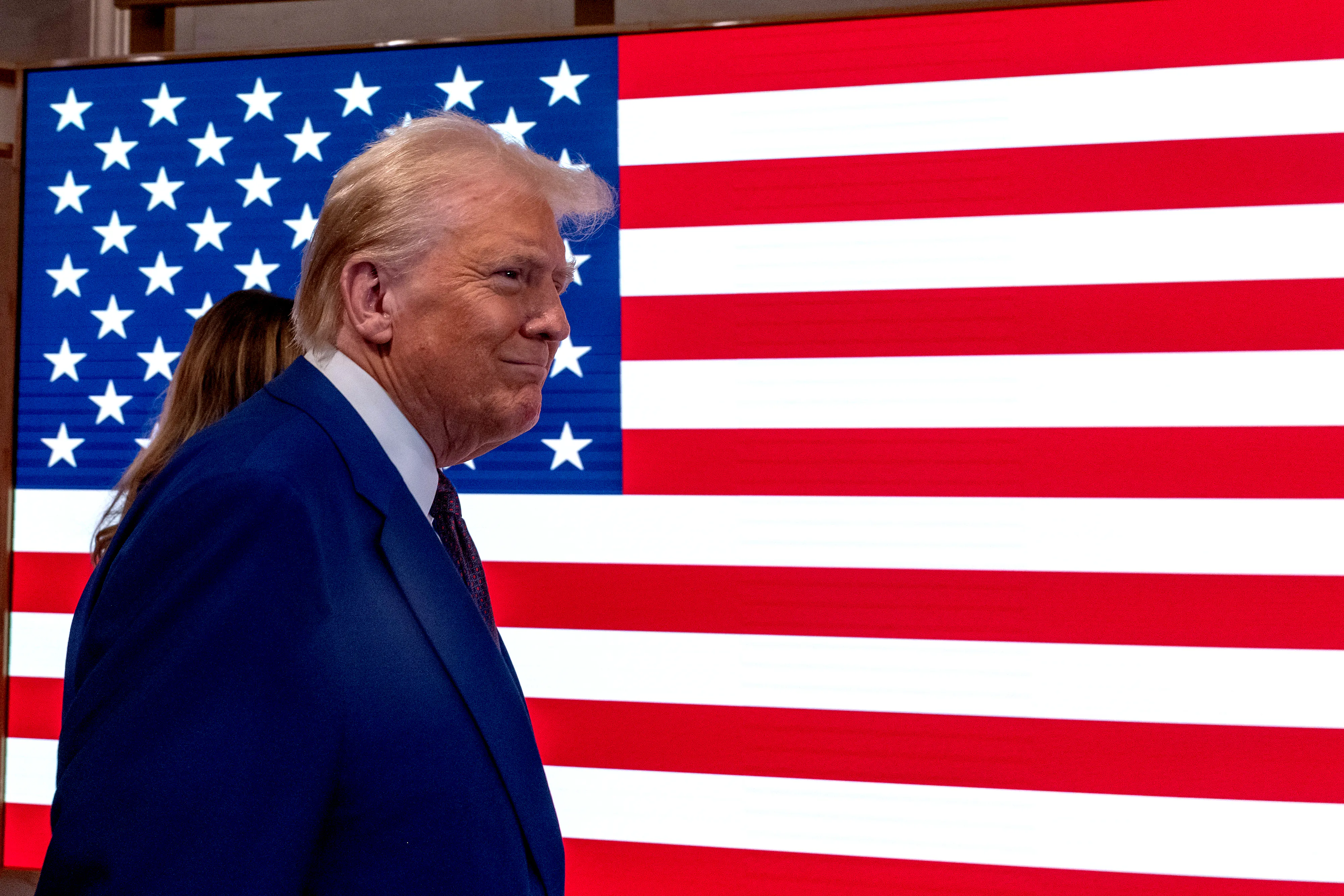 Trump Formally Wins Electoral College Vote | NTD