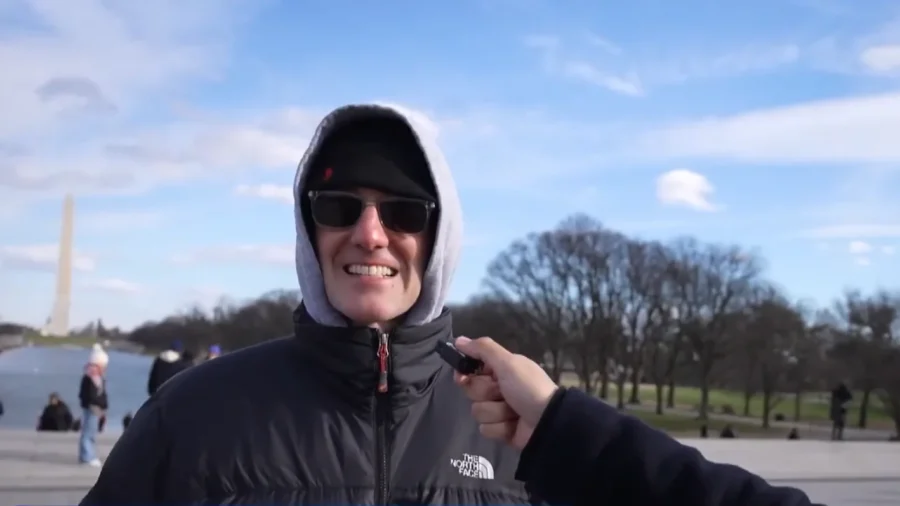 What the People Say: How Hollywood Films Depict Religion | NTD