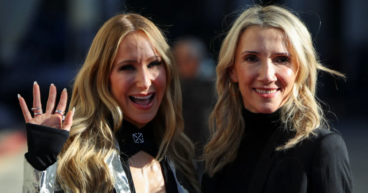 Sunday’s Golden Globes to Launch Hollywood’s Awards Festivities | NTD