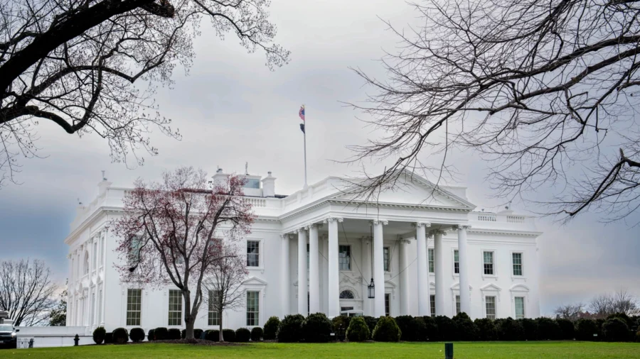 White House Budget Office Rescinds Memo on Federal Aid Freeze | NTD