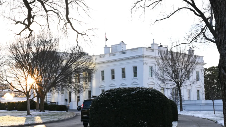 White House Pauses Federal Grants, Loans | NTD