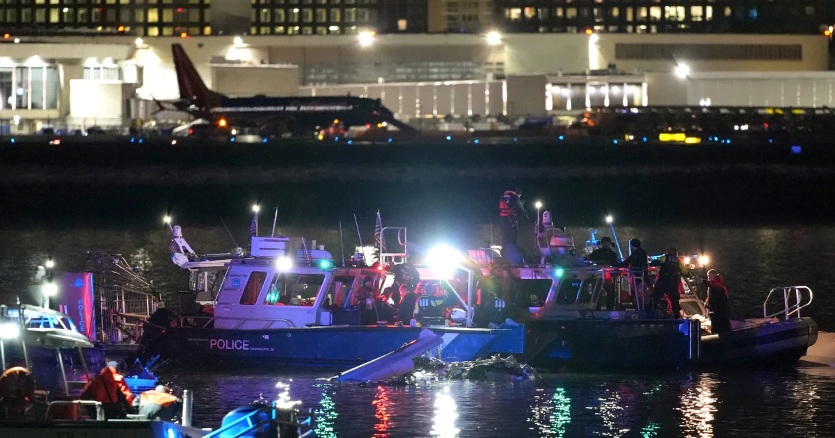 Air Traffic Controller Audio Captures Moments Before and After ...