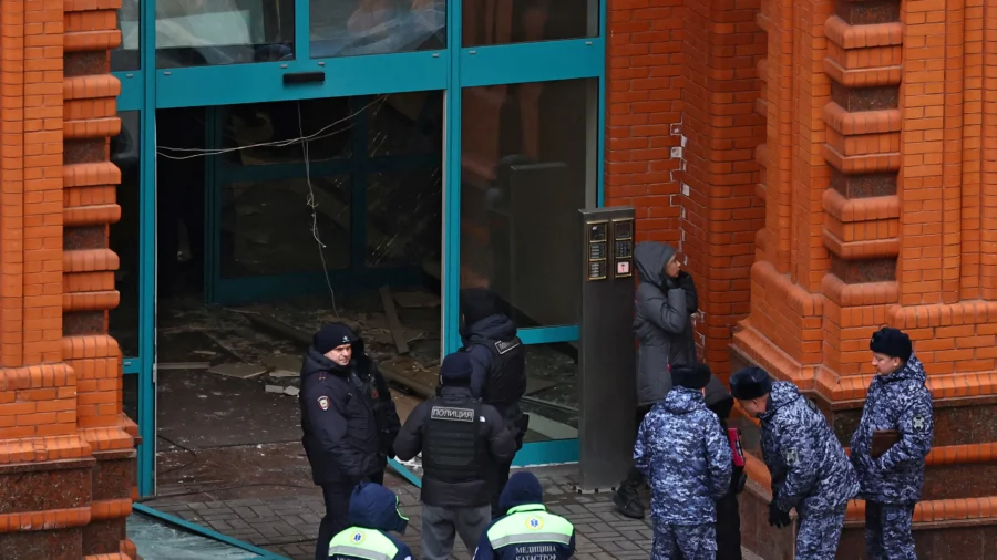 East Ukrainian Paramilitary Leader Killed in Moscow Bomb Blast | NTD
