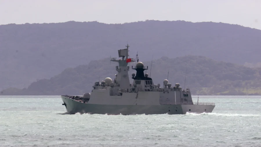 Australia Monitoring Chinese Navy Ships Off Its Coast | NTD