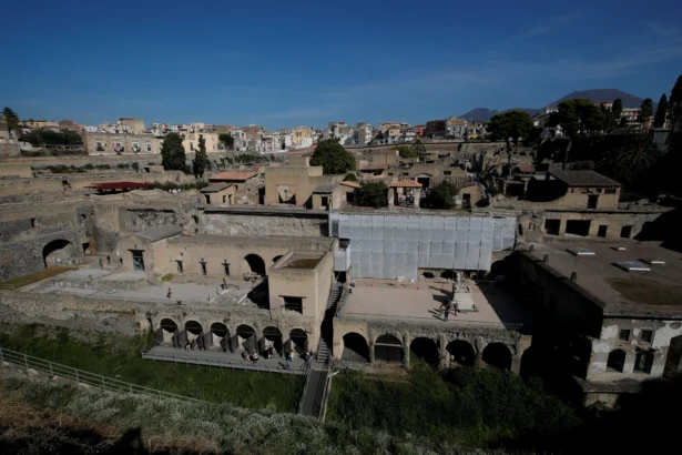 Mount Vesuvius Eruption Turned Man's Brain Into Glass—Here's How It ...