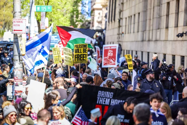Tracing US Campus Radicalism to 'French Theory' and Communism | NTD