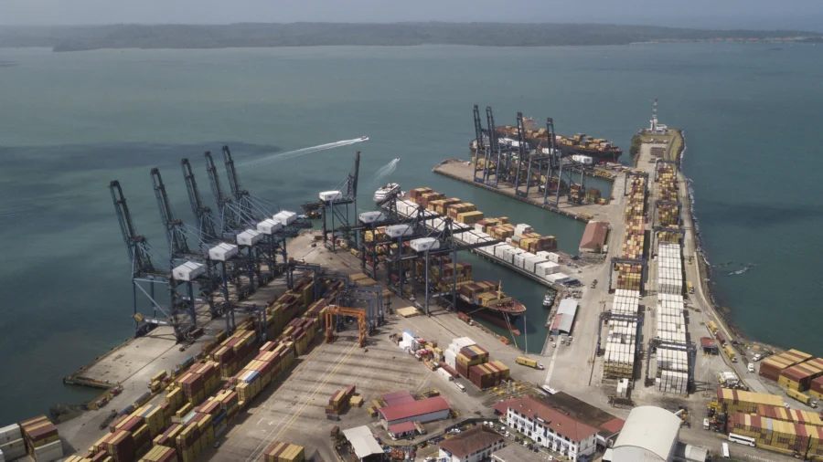 BlackRock to Buy Panama Canal Ports from Hong Kong Firm | NTD