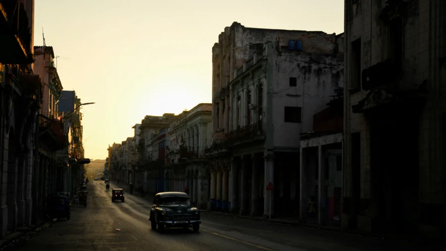 Cuba Reconnects Electrical Grid, Restores Power to Much of Havana | NTD