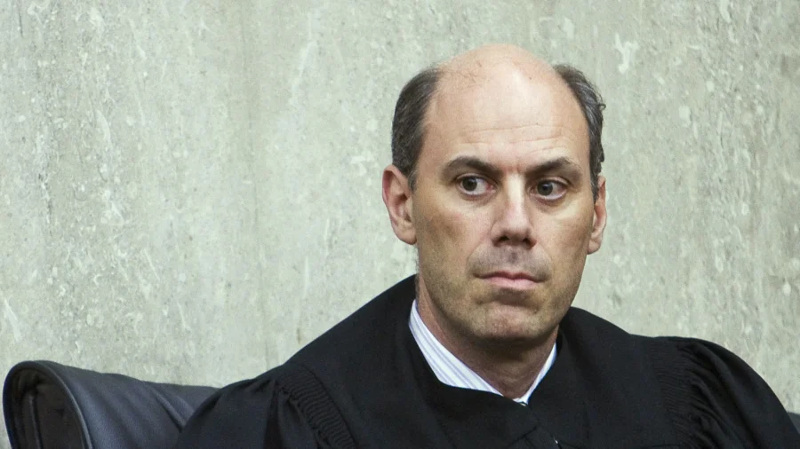 Judge Orders US Officials to Preserve Signal Messages | NTD