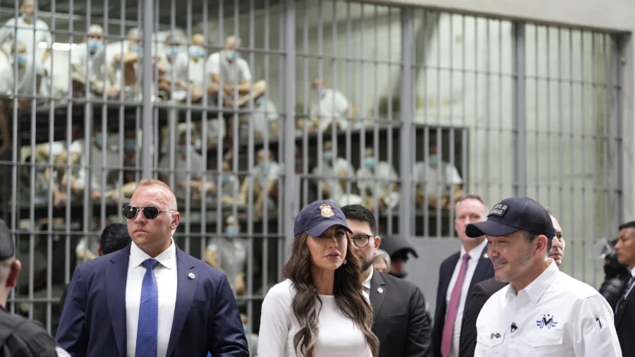 Noem Visits El Salvador Prison Holding Alleged Venezuelan Gang Members ...