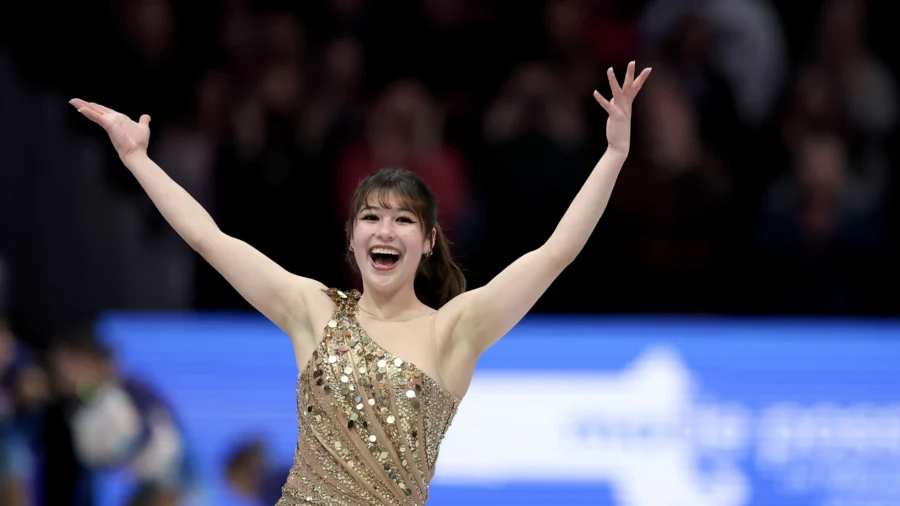 Alysa Liu Becomes First US Women's Figure Skating World Champion in Nearly 2 Decades | NTD