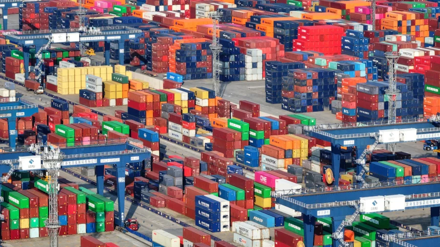 China Has 'Less Leeway' Than US in a Trade War: Financial Expert | NTD