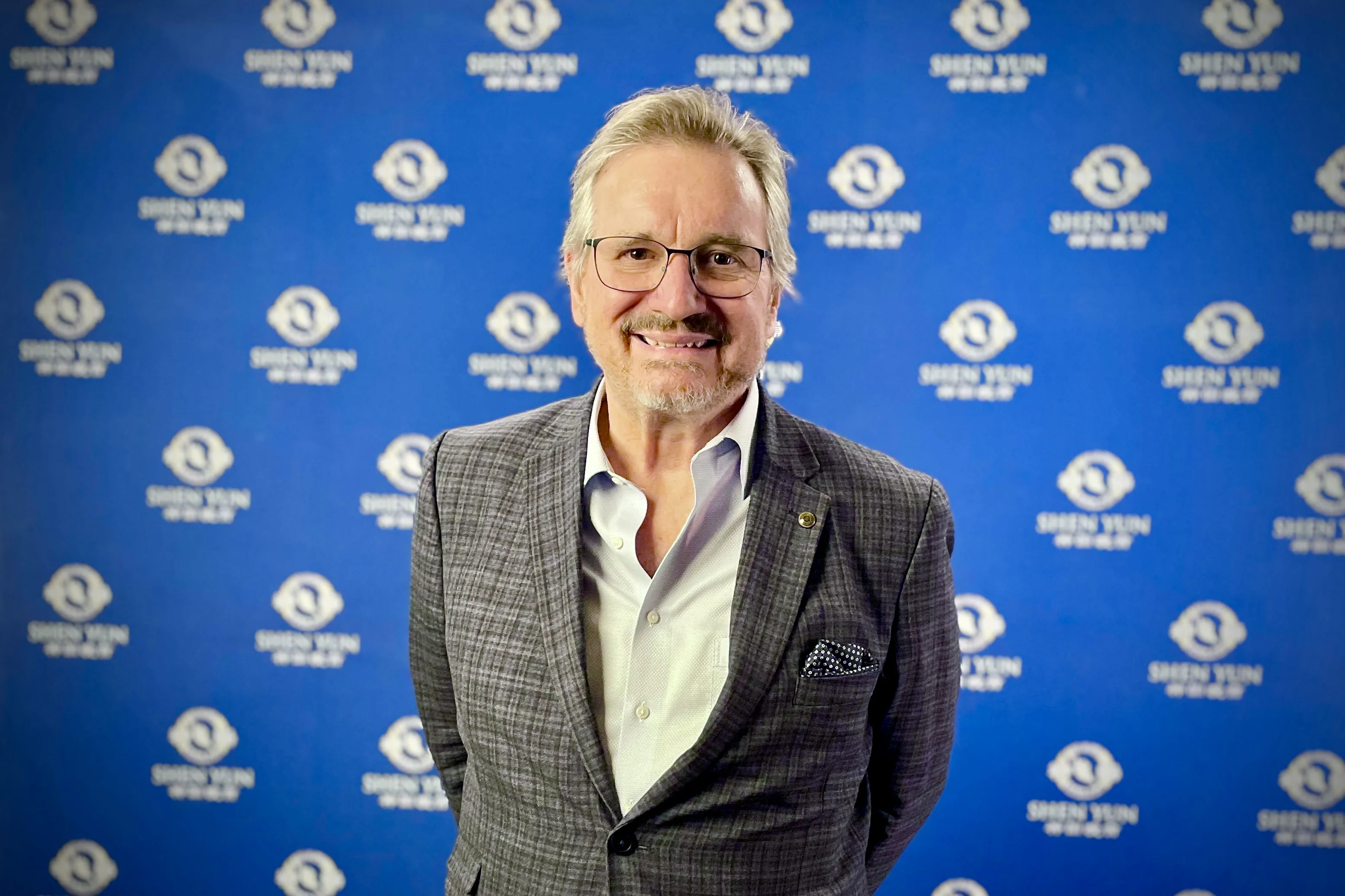 Radio Show Host and COO ‘Blown Away’ by Shen Yun | NTD