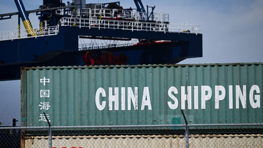 Trump Admin Lays Out New Port Fees for Chinese-Built Ships | NTD