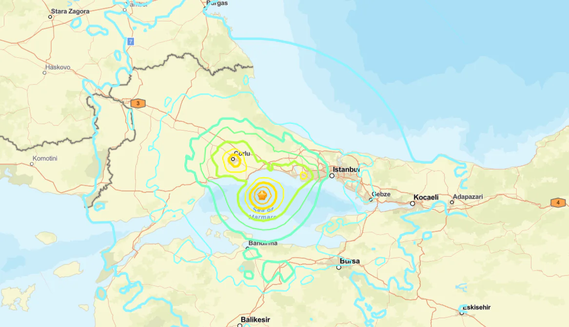 Powerful Earthquake of 6.2 Magnitude Shakes Istanbul | NTD