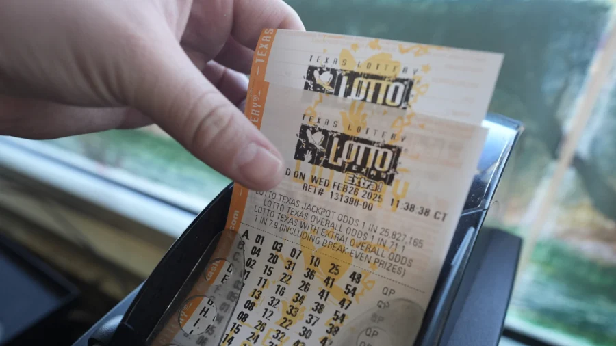 Spain's Christmas Lottery Jackpot Number Announced | NTD