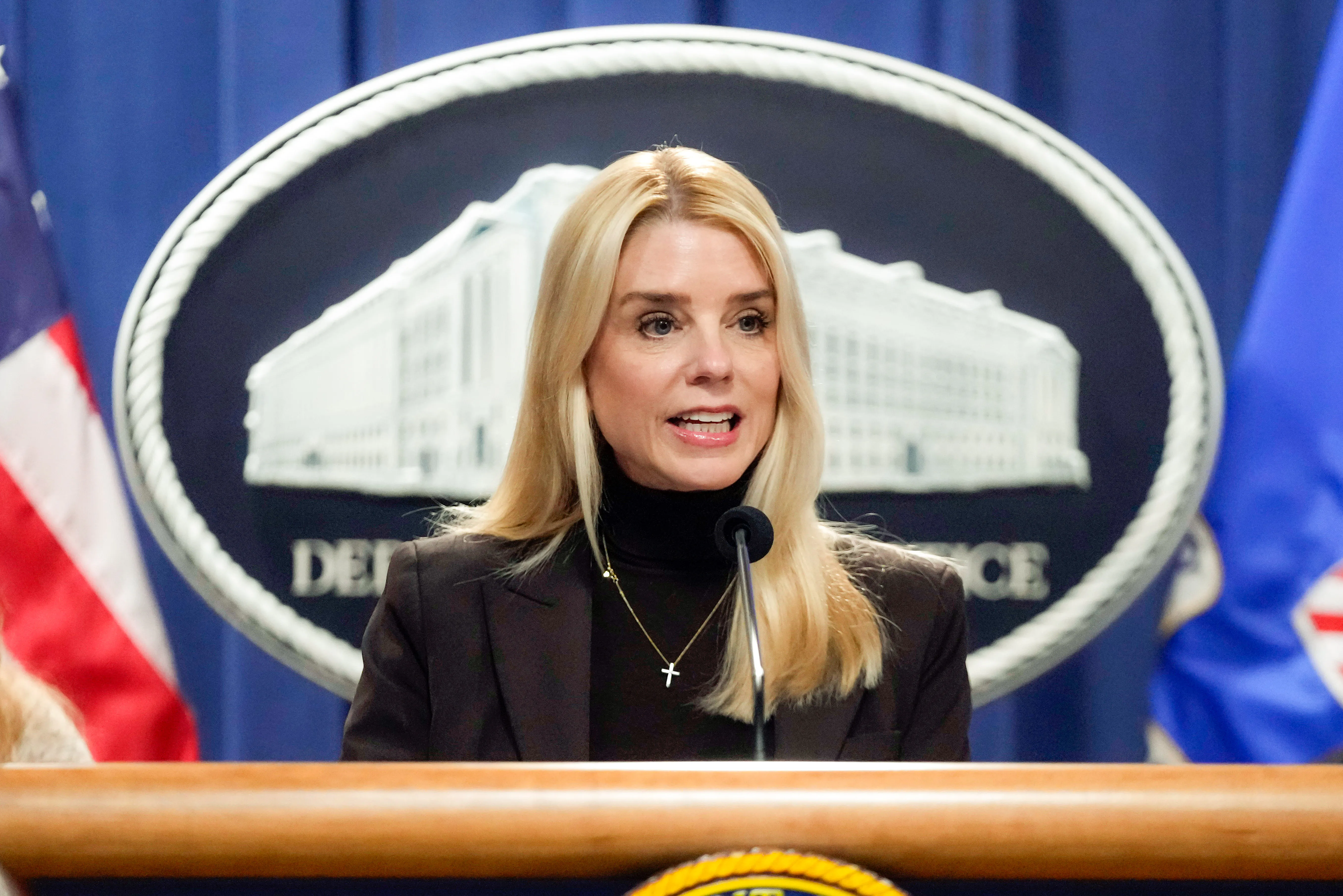 DOJ Rescinds Biden-Era Limits on Seizing Journalists’ Records in Criminal Leak Probes | NTD