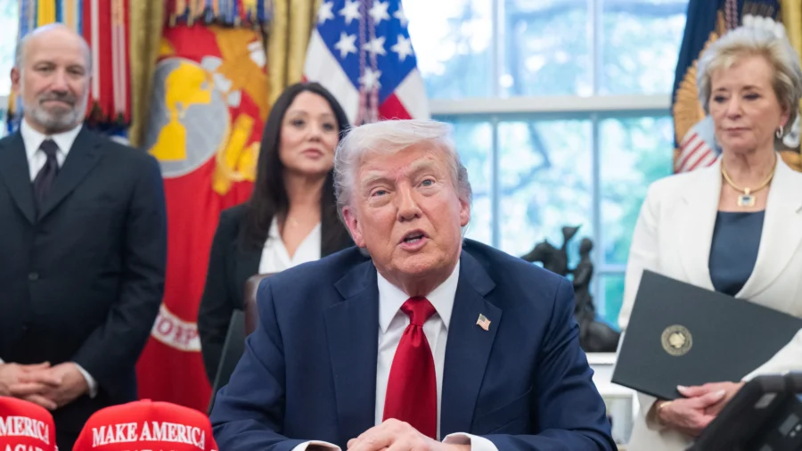 Trump's First 100 Days: A 'Make or Break' Moment, Says Policy Expert | NTD