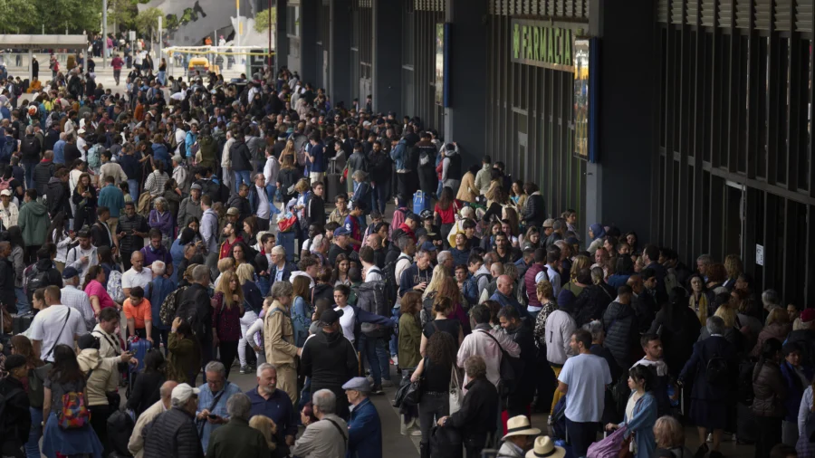 Spanish Grid Operator Rules out Cyberattack in Major Blackout, Points ...