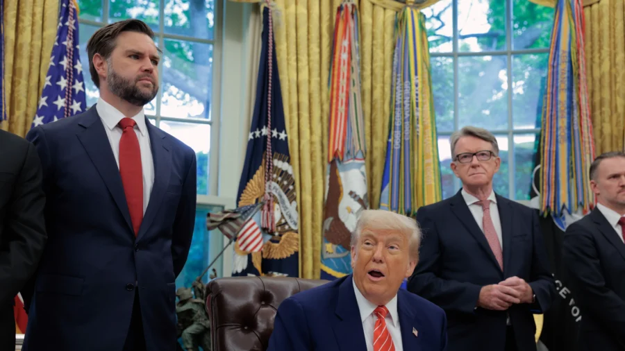 Trump Says Upcoming US–China Trade Talks Could Result in Tariff Reductions | NTD