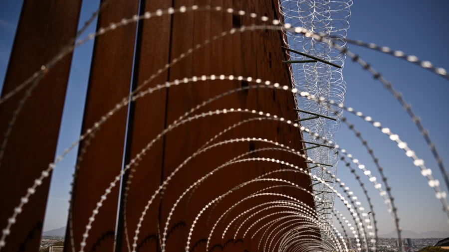 Judge Dismisses Charges Against Illegal Immigrants Accused of Crossing ...