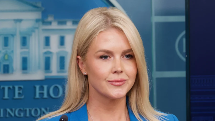 White House Holds Press Briefing With Press Secretary Karoline Leavitt | NTD