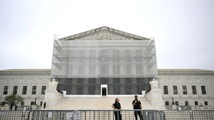 Supreme Court Clears the Way for Deportations to South Sudan | NTD