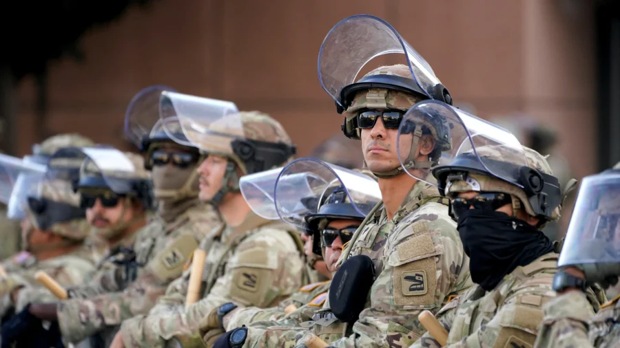 DC National Guard Begins Reporting to Armory | NTD