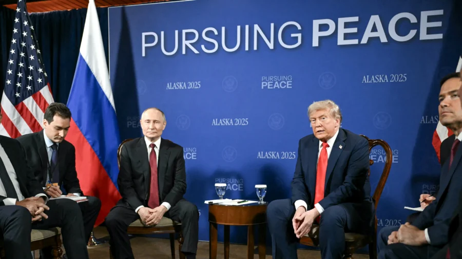 Trump, Putin Meet in Alaska to Discuss Possible Peace Deal | NTD