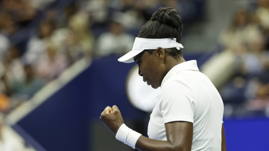 Venus Williams Loses in 3 Sets at US Open in Her 1st Grand Slam Match ...