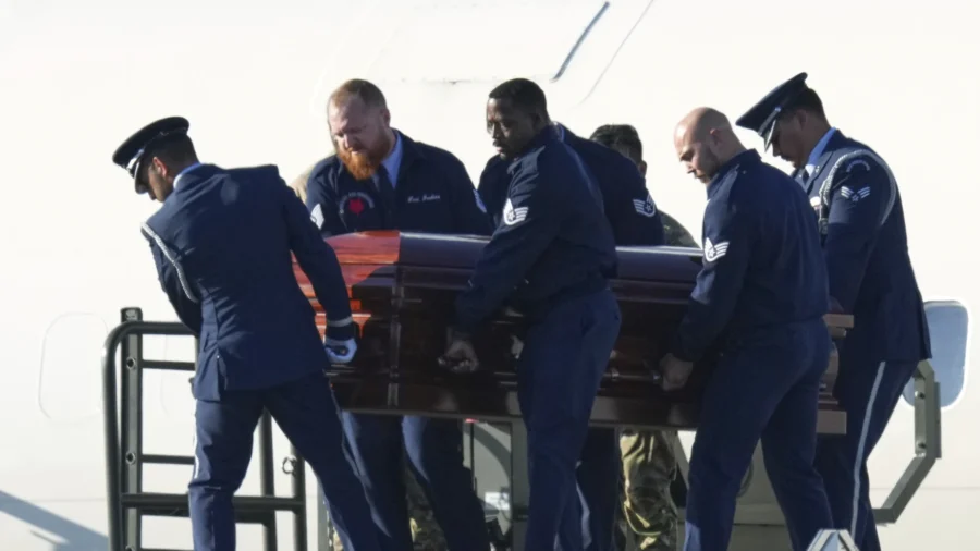 JD Vance Accompanies Charlie Kirk's Body Home | NTD