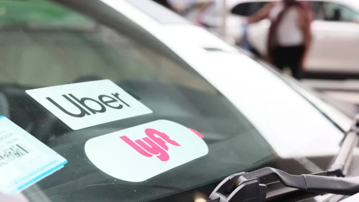 Lyft, Uber Drivers Rally for Protections Bill in NYC | NTD