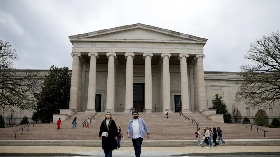 Museums Remain Closed After Government Shutdown | NTD