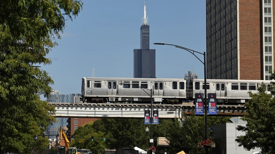 Trump Admin Pauses $2.1 Billion for Chicago Infrastructure Projects | NTD