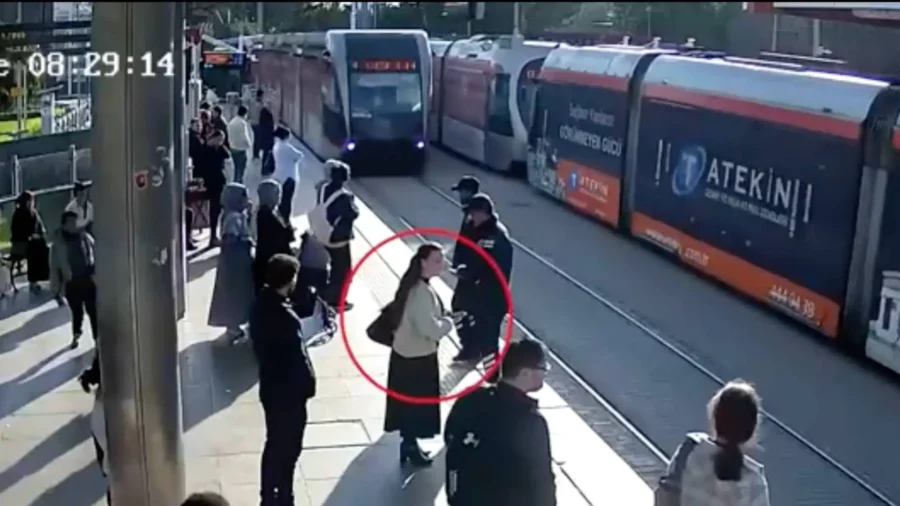 Security Guard Saves Woman From Oncoming Tram | NTD