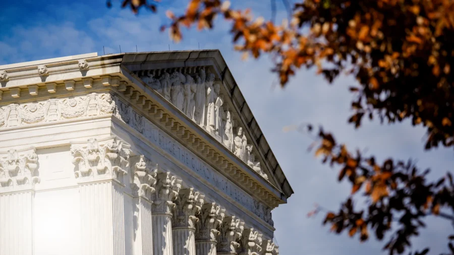 Supreme Court Oral Arguments on 3 Major Sentence Reduction Cases | NTD