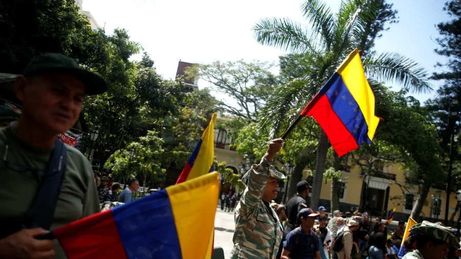 Venezuela Mobilizes Military Forces in Response to US Presence in ...