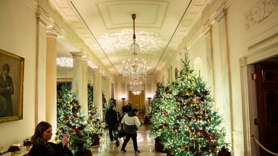 First Lady Melania Trump Unveils 2025 White House Christmas Decorations ...