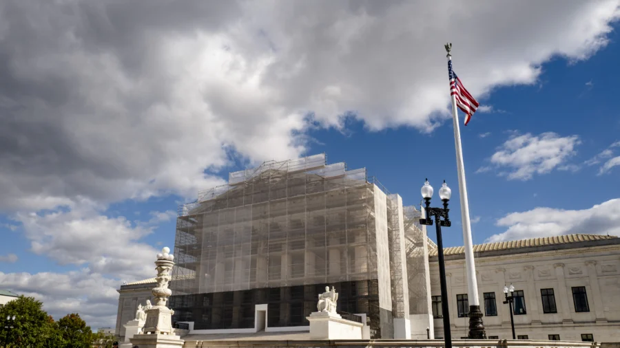 Supreme Court Hears Arguments on Trump’s Removal of FTC Commissioner | NTD