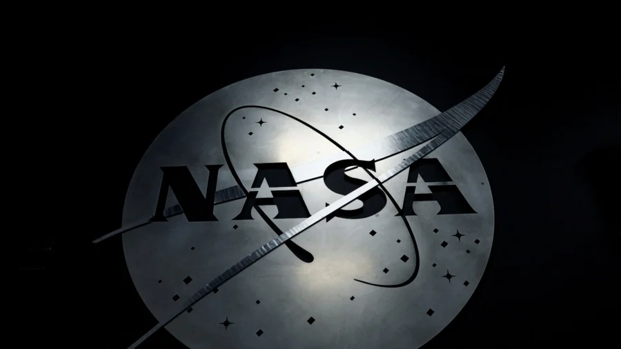 LIVE NOW: NASA Holds Press Conference on Astronaut’s Medical Issue | NTD