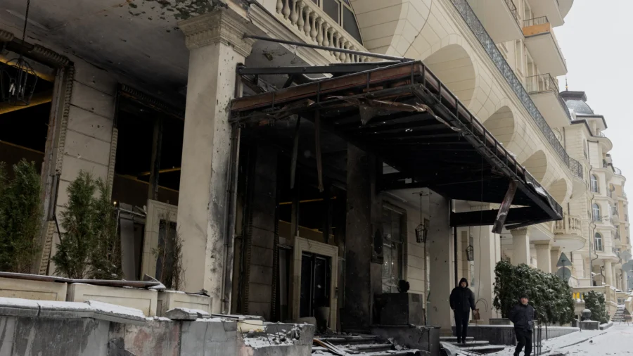 Russia Says It Fired Hypersonic Oreshnik Missile at Ukraine | NTD