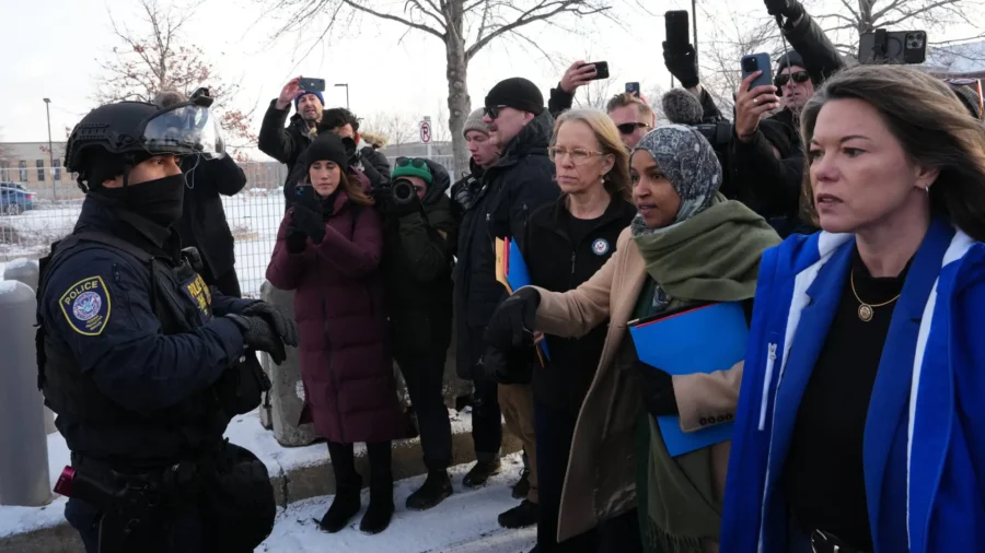 Anti-ICE Protesters Assemble Across the US After Shooting in ...