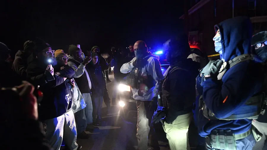 Rioters Break Into Federal Vehicles, Steal Rifle as Minneapolis ICE ...