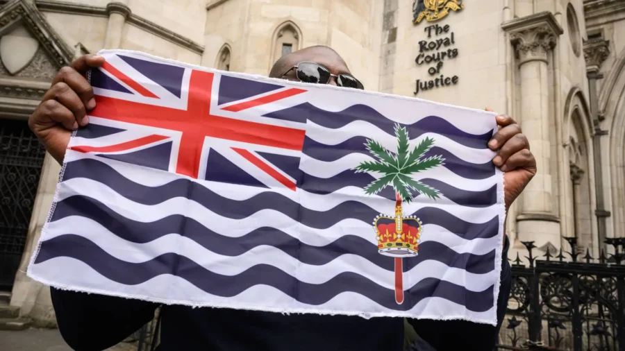 UK Responds to Trump's Criticism Over Chagos Islands Deal | NTD