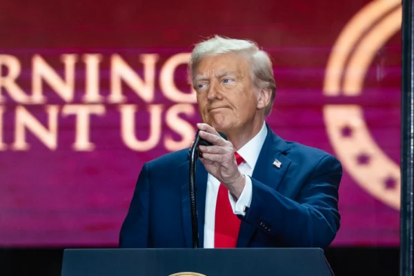 Trump Delivers Remarks to TPUSA at Dream City Church | NTD