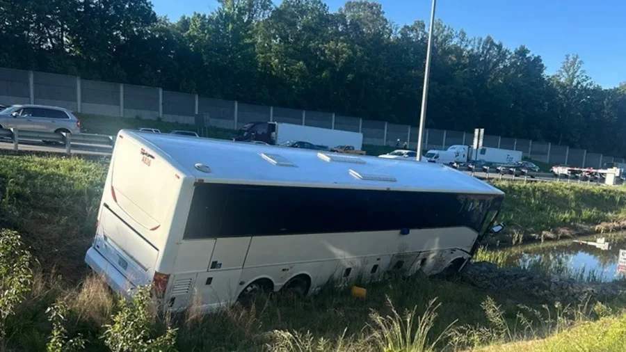 Crash Kills 5 in Virginia Including Family of 4 Traveling to Wedding ...